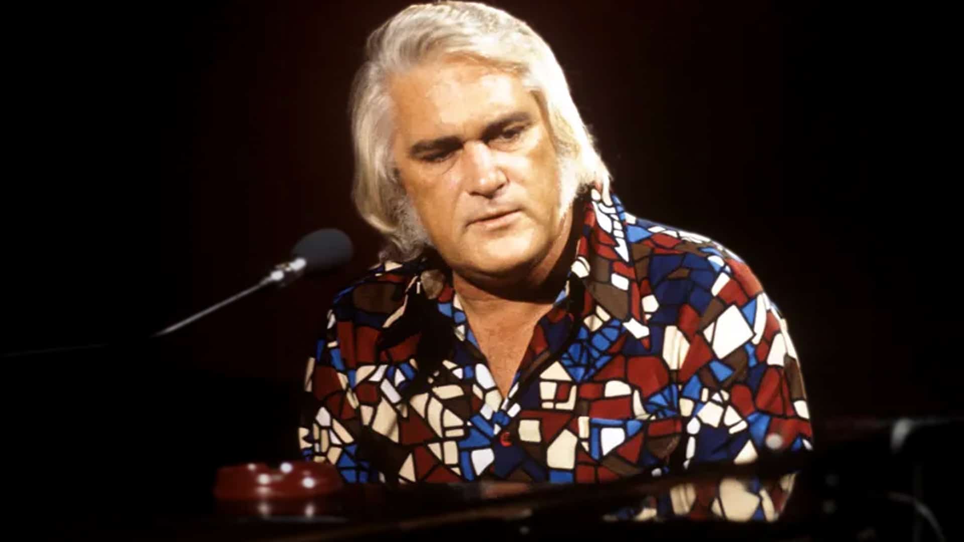 Charlie Rich Recorded a Song That Got Banned From the Radio but Still ...