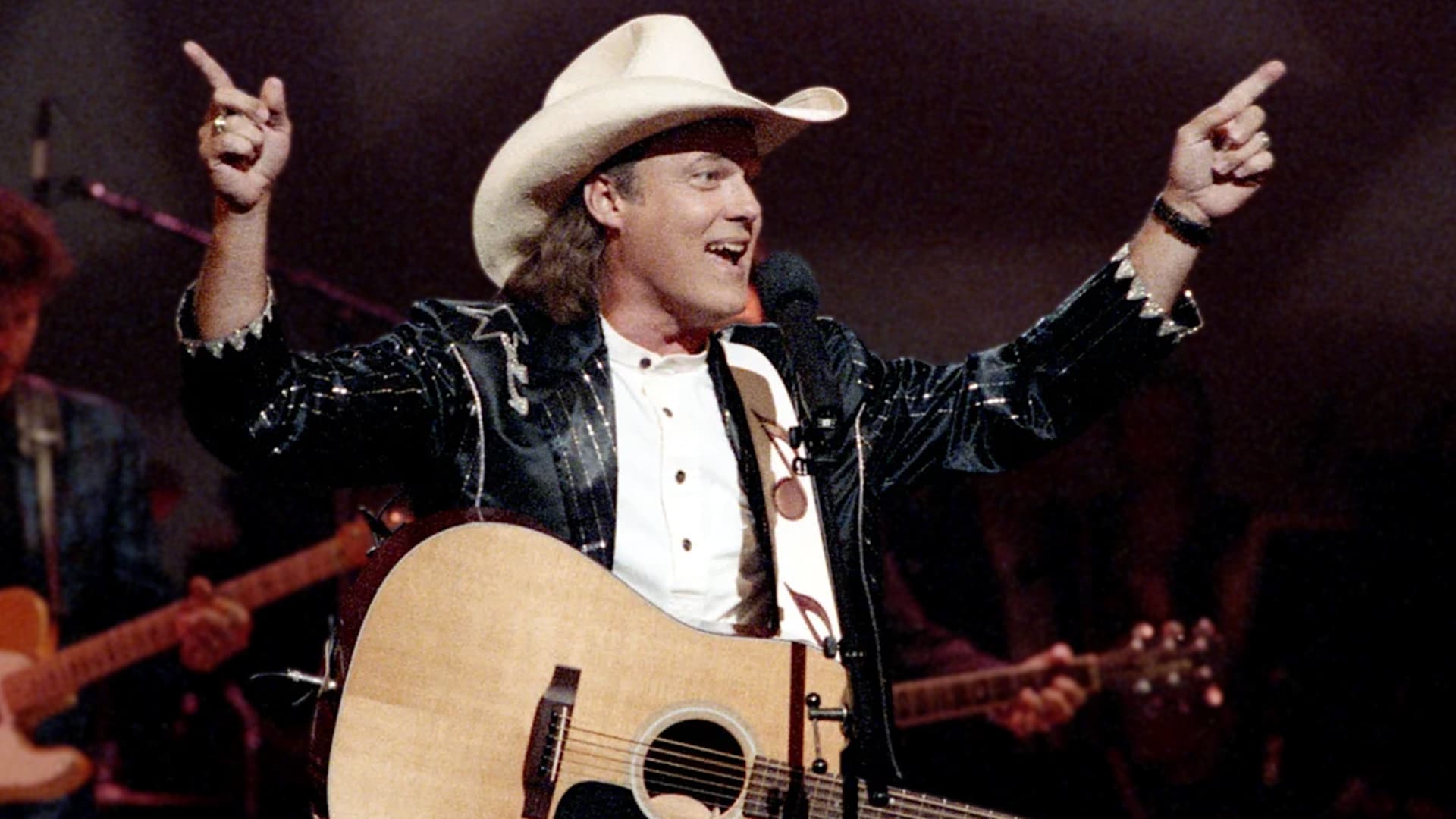 Alan Jackson Leaves the ACM Crowd in Tears With "Remember When"
